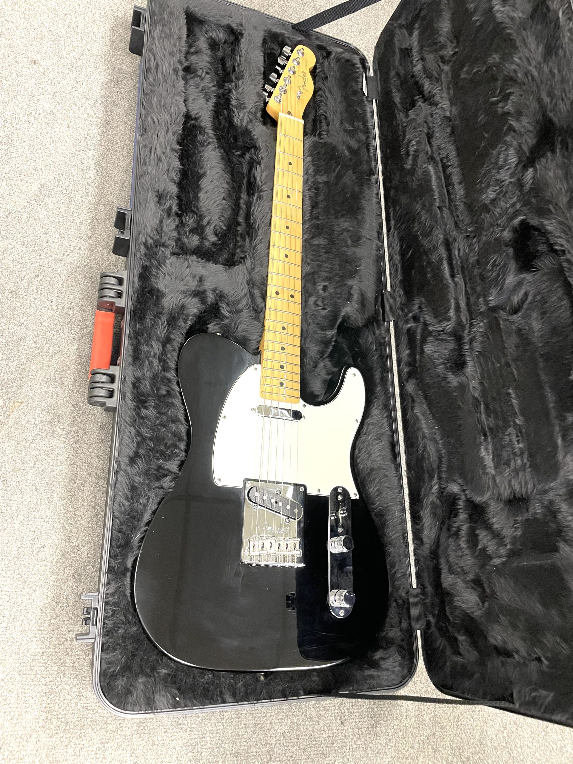 Fender American Standard Telecaster 2015 – Black – The Guitar Trader